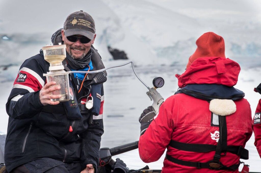 S1 EP07 - Bob Gilmore - From 'fuel guy' in Antarctica's interior to ...